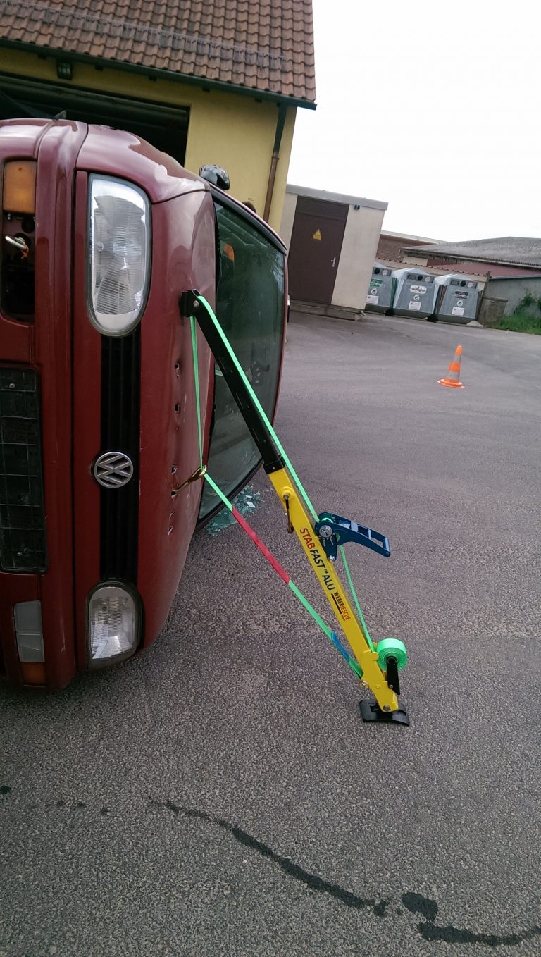 Neu bei uns: Das "Stab-Fast" System - Freiwillige Feuerwehr Hausen